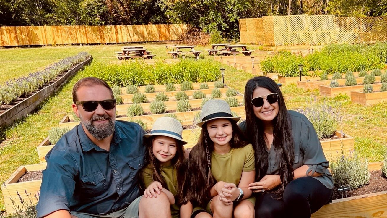 About Us – Luna Bee Lavender Farm